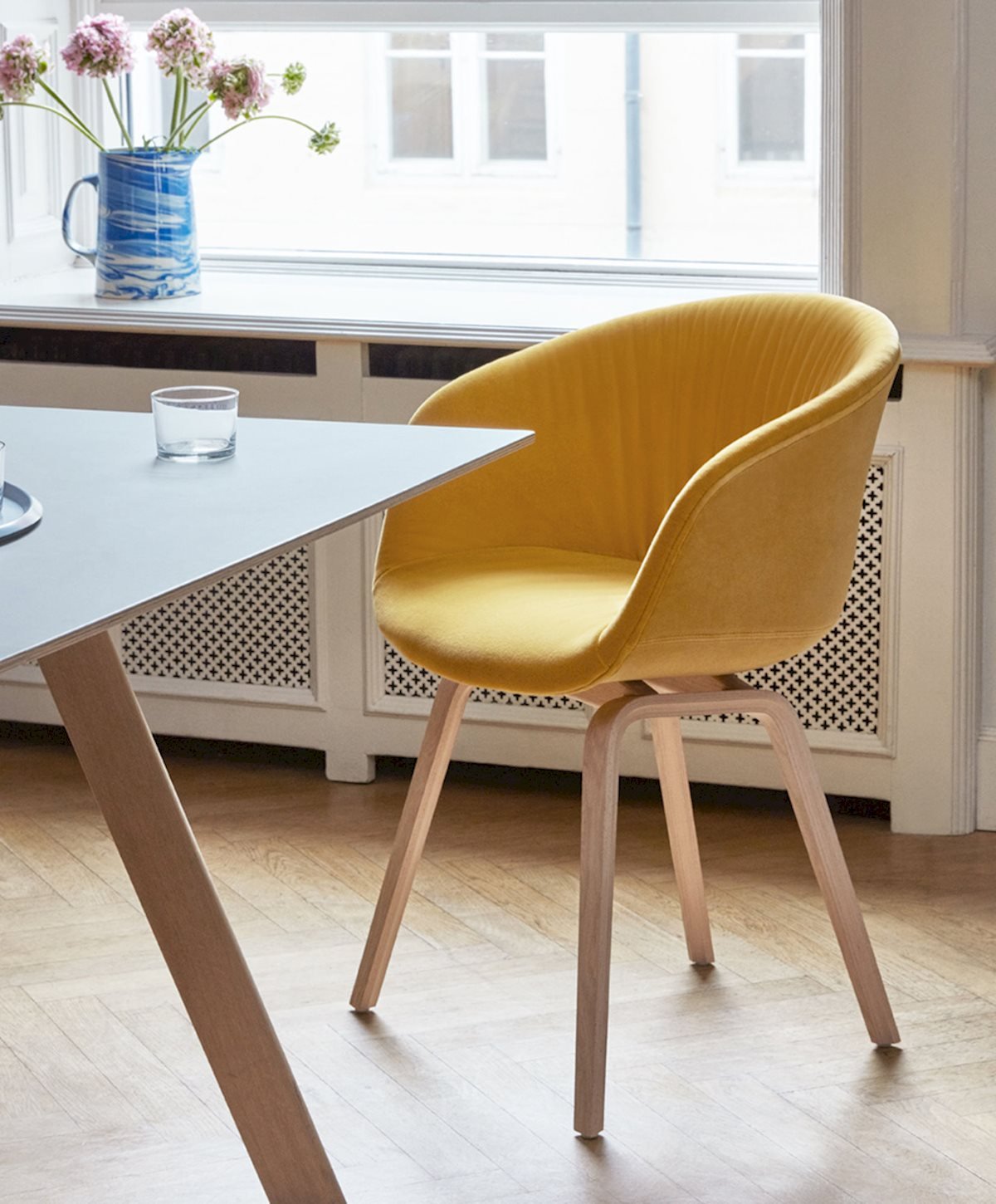 Chaise AAC 23 Soft HAY - Fonctionelle et esthétique